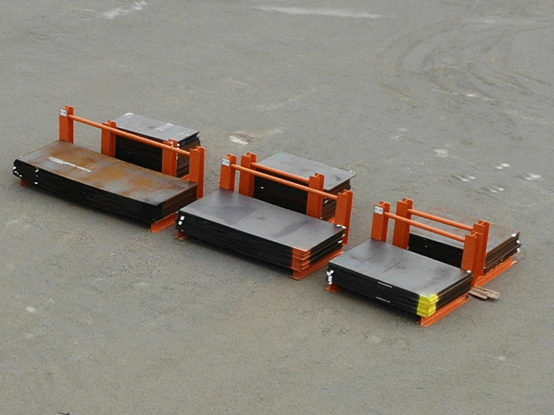 Road Plates - Vandalia Rental